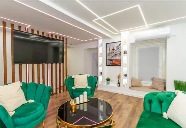 Elisabeth's 2bdr W/ac For Group Travellers - Budapest