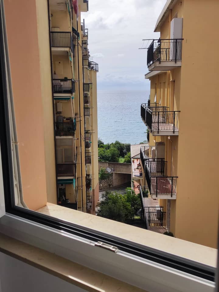 Piccolo Zaffiro Per Le Tue Vacanze Al Mare - Arenzano