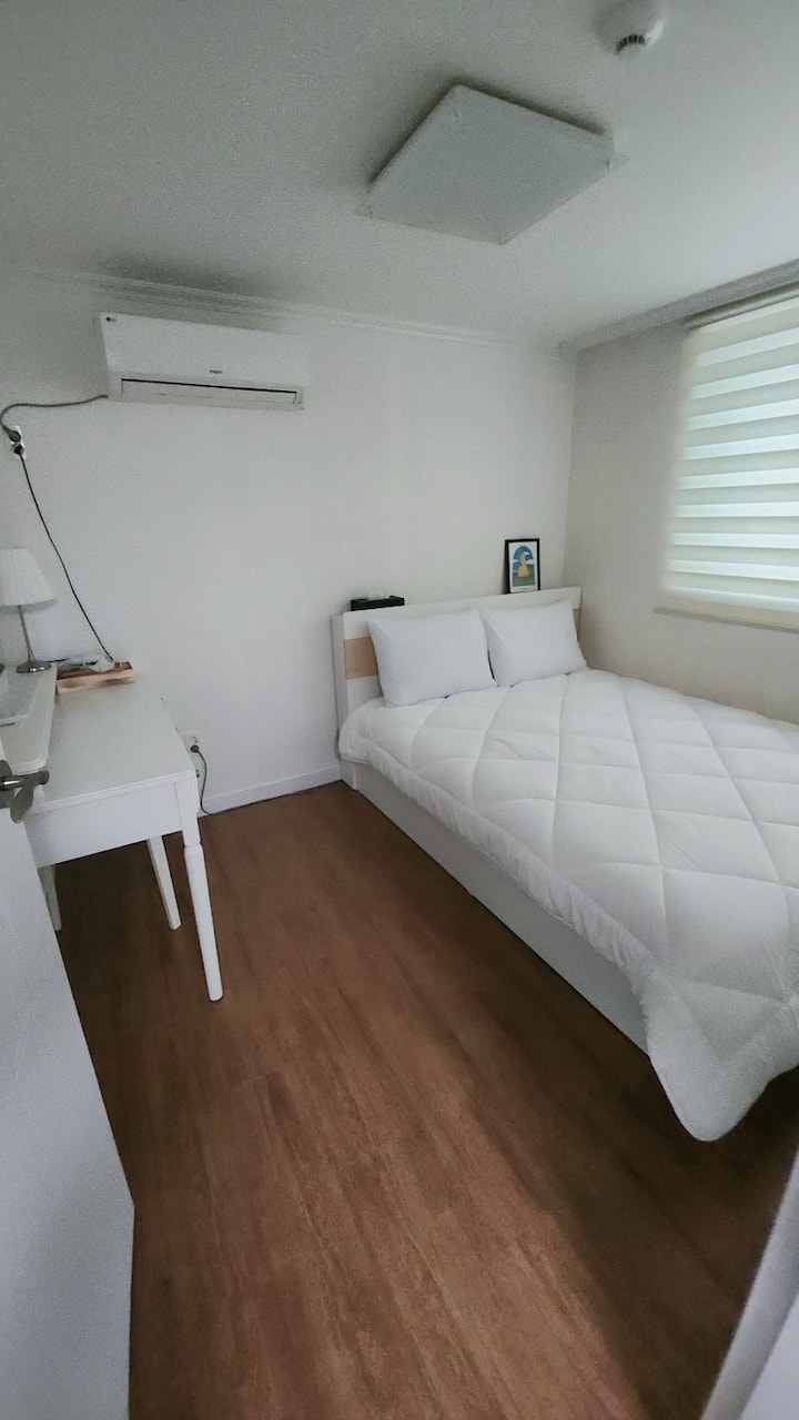 황리단길 대릉원 천마총 도보 5분 아늑한 퀸침대 투룸 3-3 - Gyeongju-si