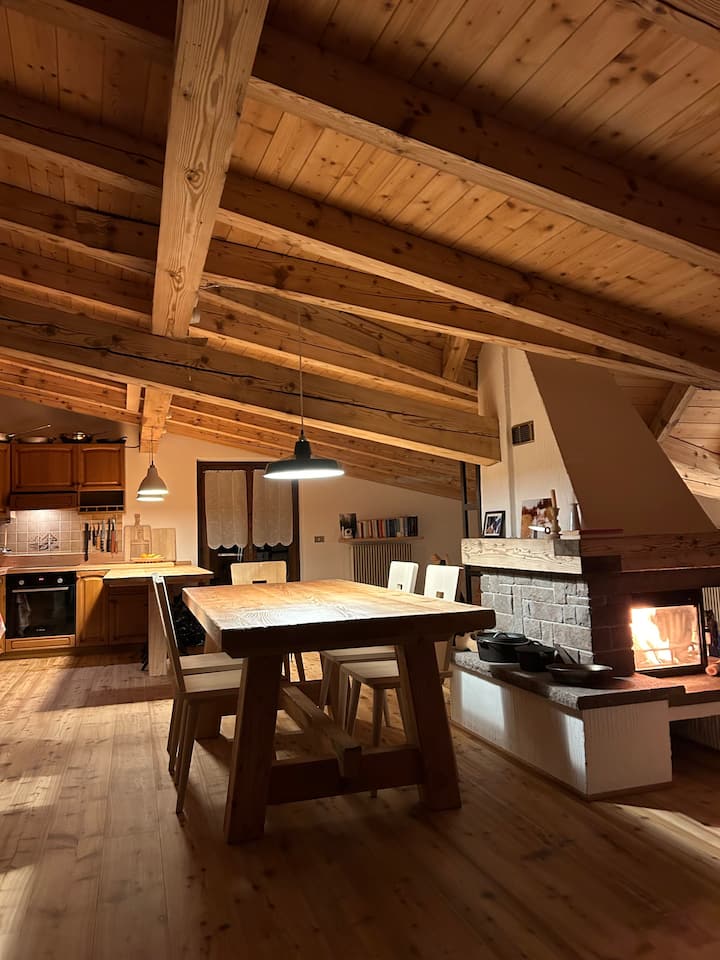 Mansarda Di Charm "Valli Di Borzago". - Pinzolo