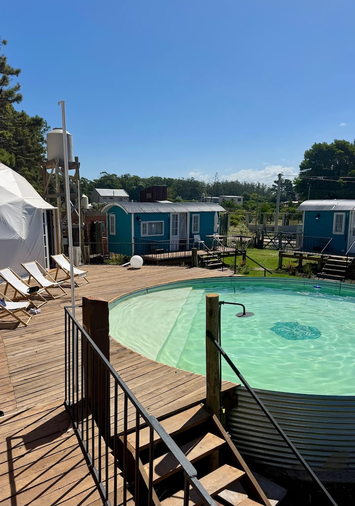 Las Chircas. Bosque Y Mar - Miramar