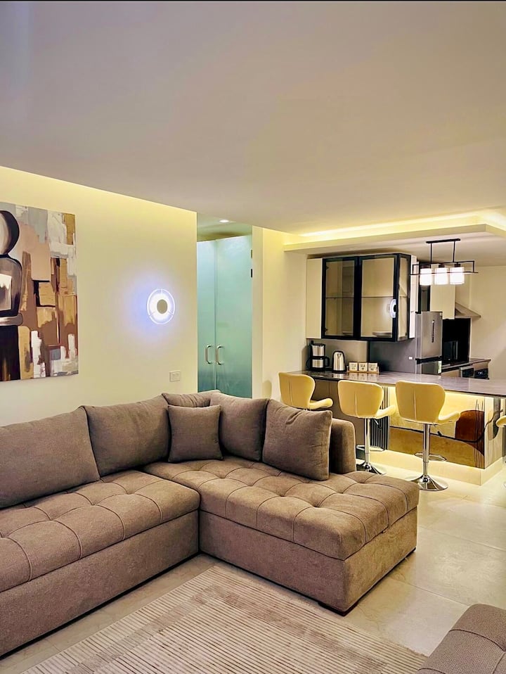 Riverside Designer 1br Suite In Prime Zamalek - Cairo