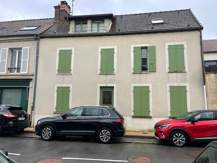 Studio Idéalement Situé. - Château de Thoiry