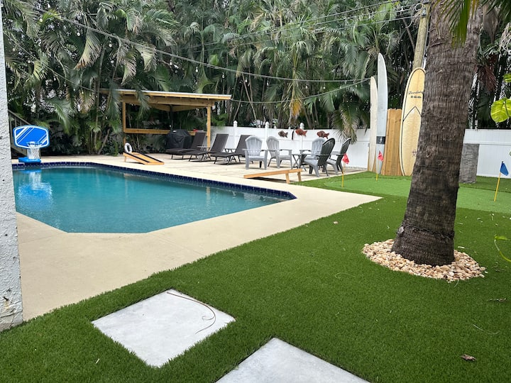 New Remolded Luxury Retreat, 5br - Palm Harbor, FL