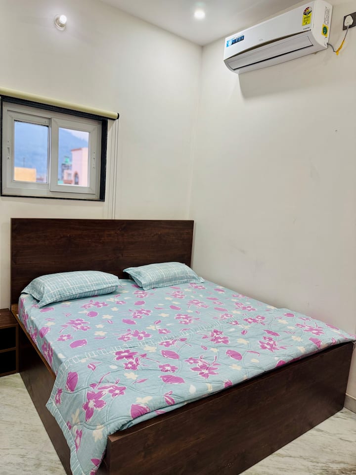Mini Studio With Acwifi Kitchen Bathroom Hill View - Rishikesh