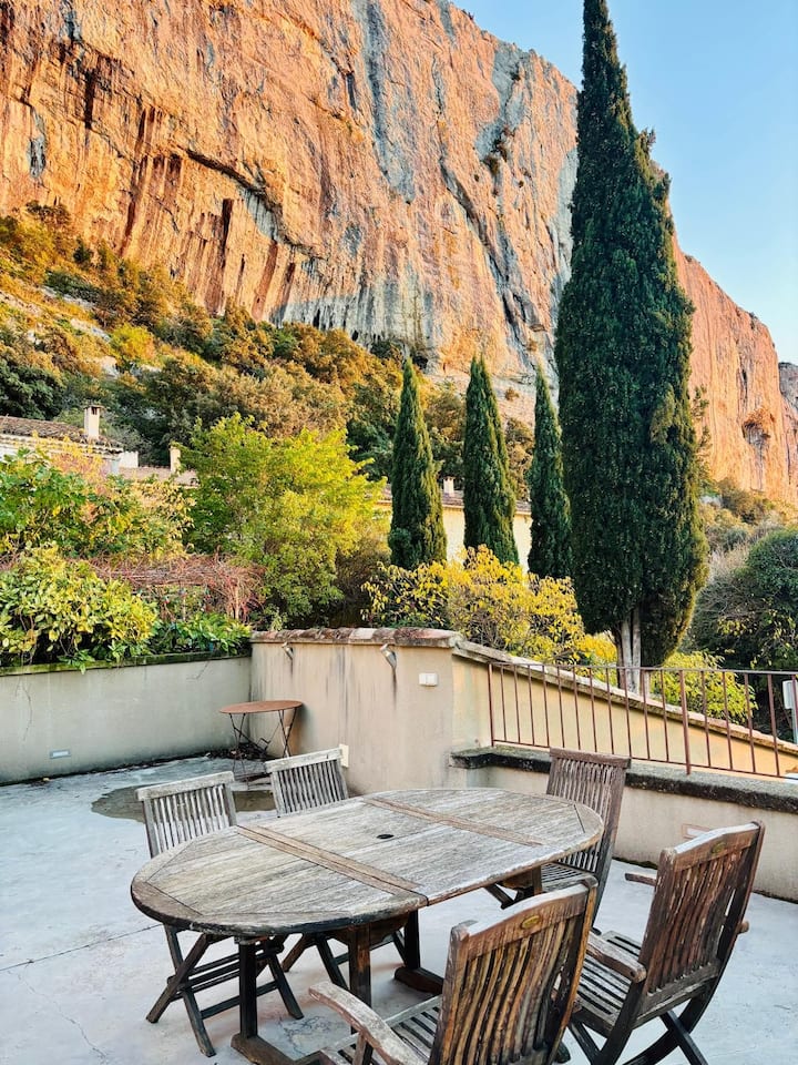 Maison De Charme, Vue Sublime, Jardin Et Rooftop - Roussillon