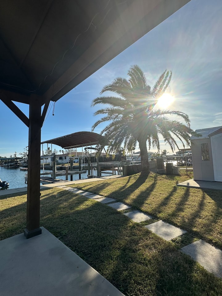 Canal Front 2 Bedroom Home! - Hudson, FL