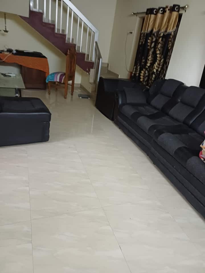 Peaceful 2-bedroom Home In Anchalamood - Kollam