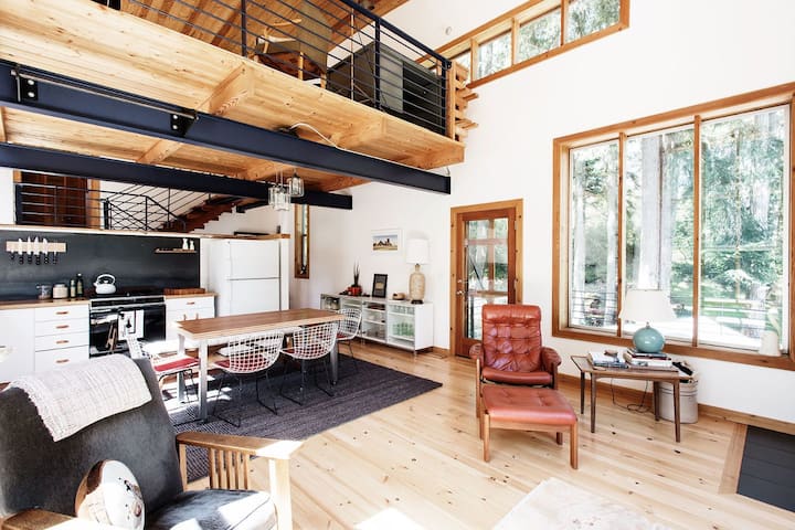 Modern 3br Apartment | Newly Renovated | Evanston - Evanston, IL
