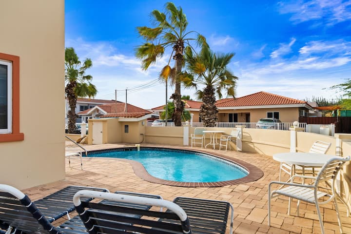 Charming 2-bedroom Condo - Aruba
