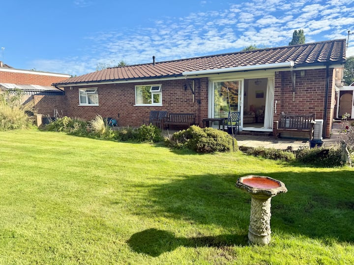 Angela's English Bungalow - Canterbury