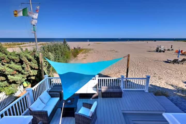 Beachfront Paradise 
Amazing Water Views - Milford, CT