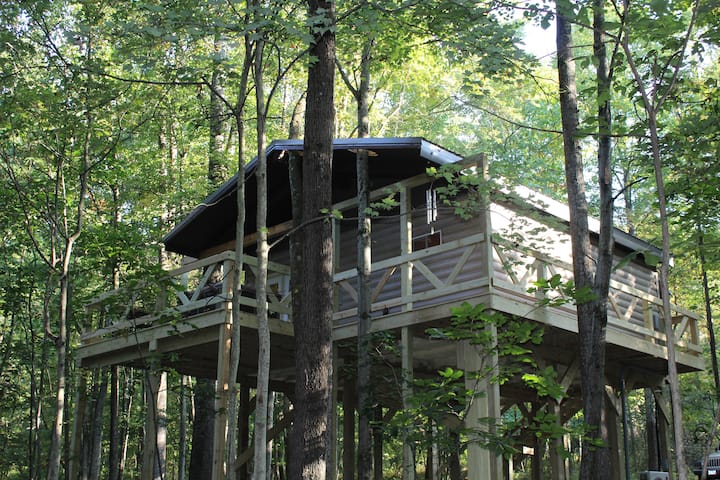 Hocking Hills Treehouse - Hocking Hills State Park, OH