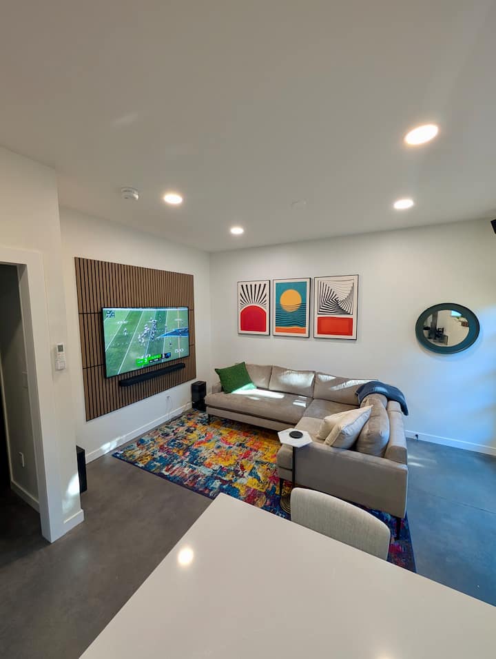 Modern Detached Guest House - 10 Min To Downtown - Aquarium of Boise, Boise