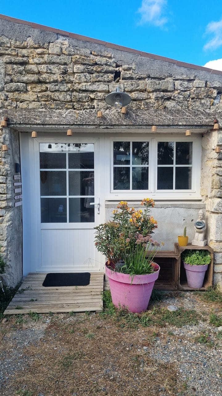 Studio Moderne à La Campagne - Marans