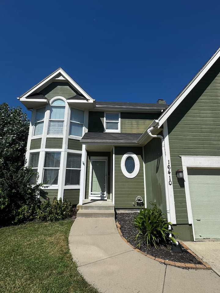 Cozy Stay In Olathe - Olathe, KS