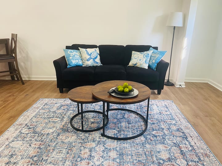 Charming Beach-style Stay – Near All The Action! - Williamsburg, VA