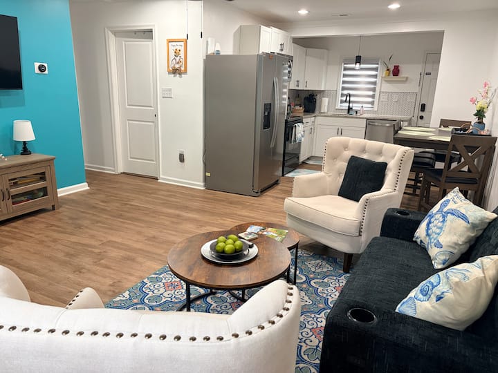 Pet-friendly Stay W/ Fenced Yard Near It All - York River State Park, Williamsburg