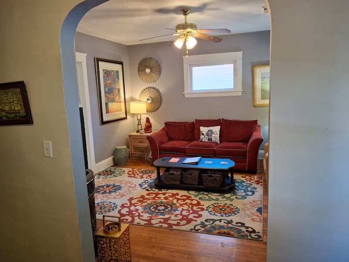 Cleveland/ Tremont Area. Close To Downtown. - Cleveland, OH