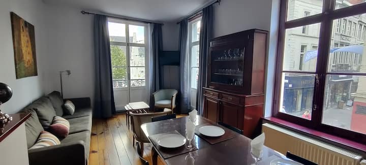 Ad Castellum - Charming Getaway By The Castle - Gent