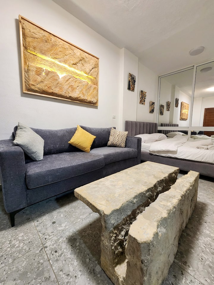 Stonia / Studio Gemmayze - Beirut