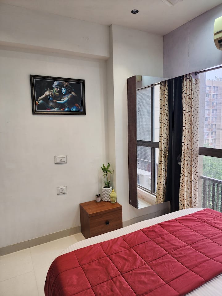 Cafe-inspired Home - Ahmedabad