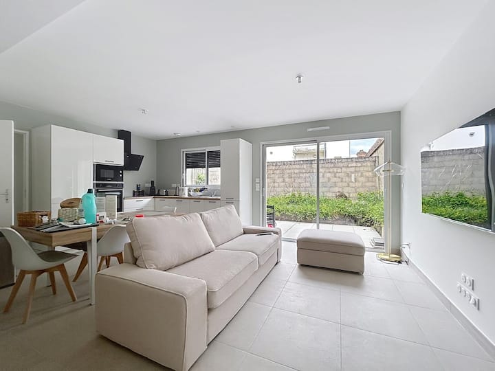 Maison Neuve 4 Ch, Centre Calme & Lumineuse - Orléans