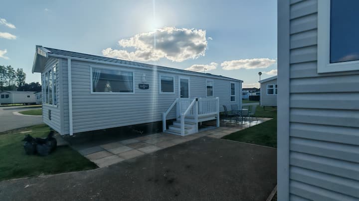 9 Fairway, Hopton Holiday Park - Norfolk