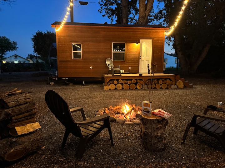 Riverside Tiny House Cozy Getaway - 리치랜드