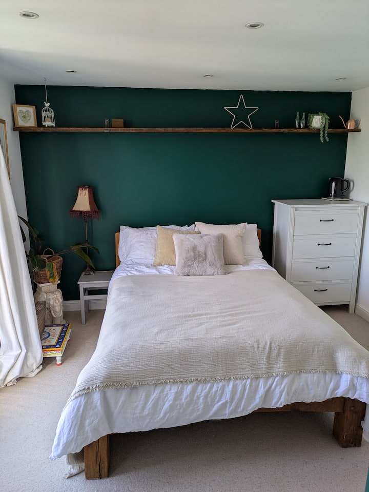 Gorgeous Double Loft Room In Family Home - Bristol