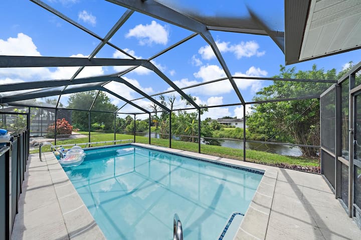 Canal View Retreat - Port Charlotte, FL