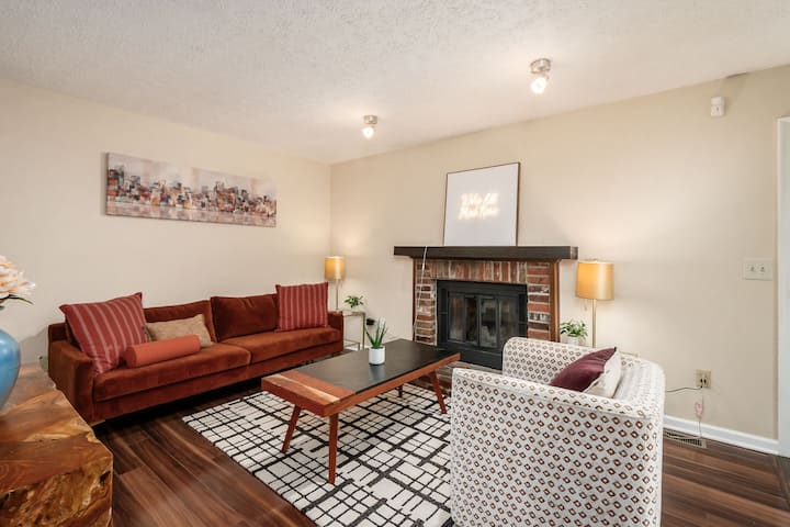Zoo Getaway | 3br Home W/ Yard Games & Comfort - ダブリン, OH