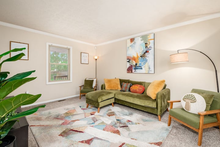 Zoo Getaway | 3br Home W/ Yard Games & Comfort - Columbus, OH