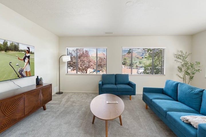 Entire Property Retreat - 7 Br Walk To Uptown - Sedona, AZ