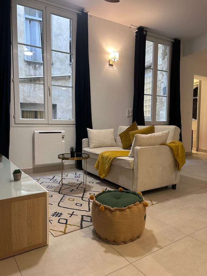 Charmant T2 Moderne & Cosy Au Cœur De L’écusson - Montpellier