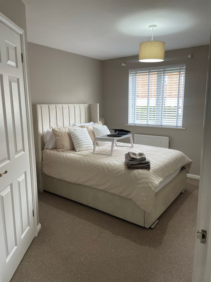 Ensuite By Lockmeadow, River Stroll & Shops - Maidstone