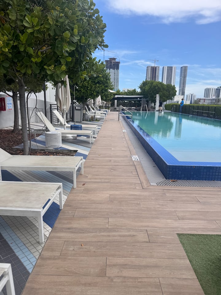 Modern 2 Bedroom Wynwood Loft - Miami, FL