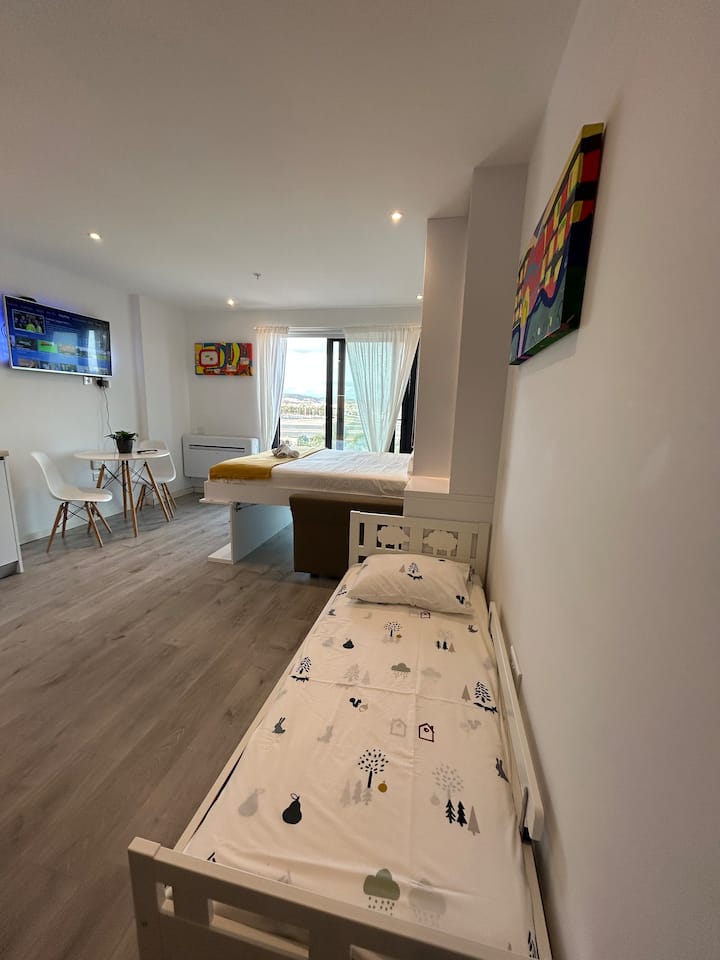 Gibraltar Luxe Stay 911 - Gibraltar