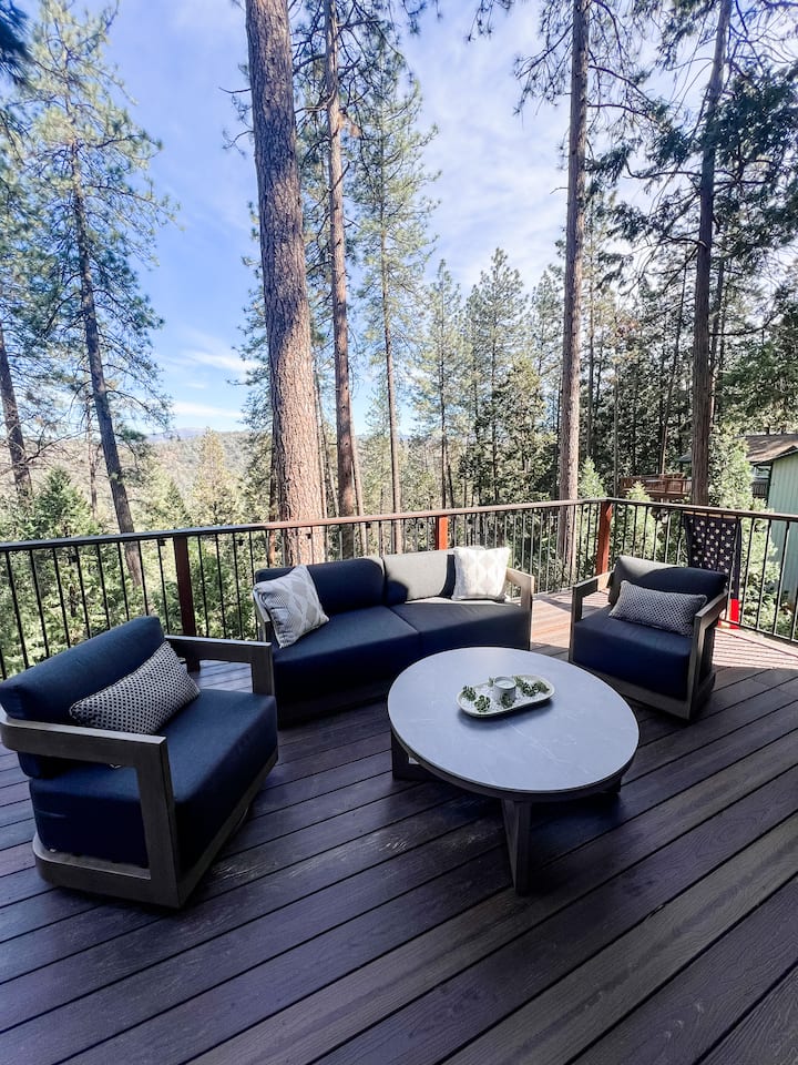 The Yeti - Groveland, CA