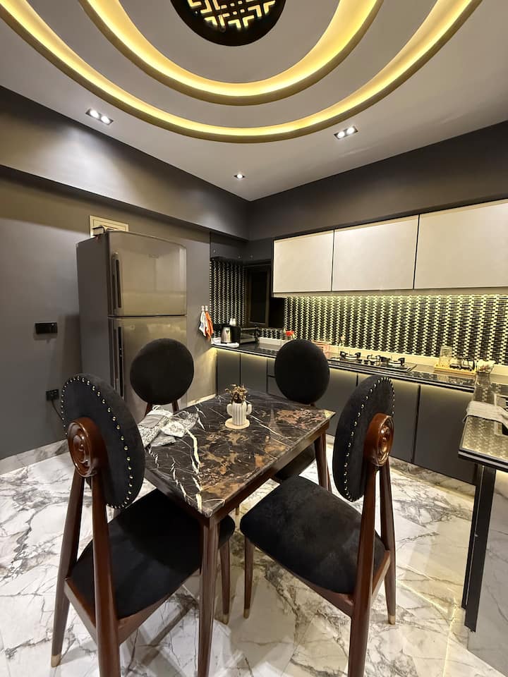 Cozy Retreat In The Heart Of City - Karachi