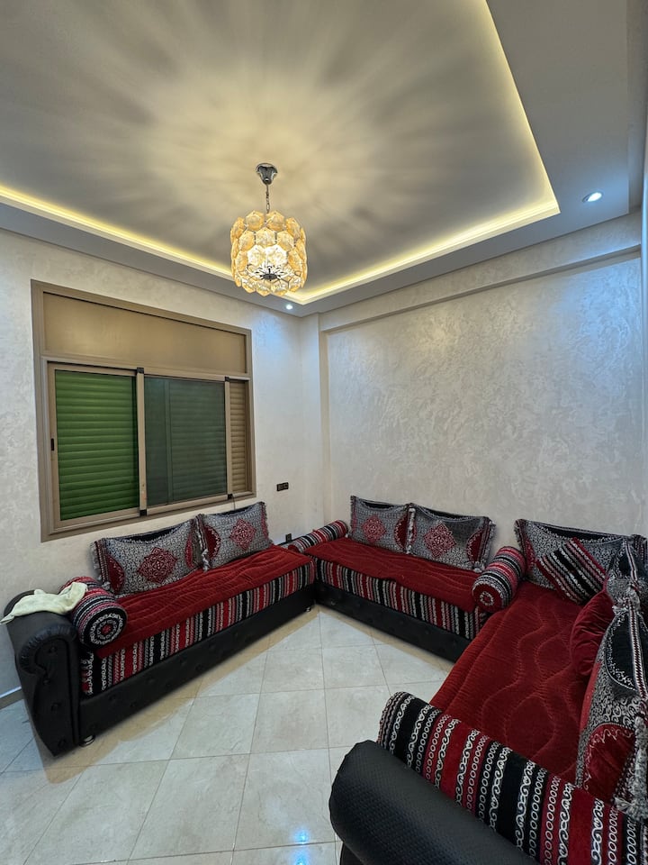 Appartement 3 Chambres Avec Salon Et Terrasse 90m² - Témara