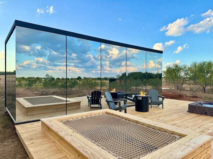 Perseus At The Retreat | Private Sauna & Vineyard - Fredericksburg