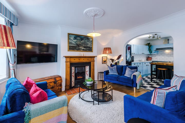 Ideal For Families, Sleeps 10 + Dedicated Parking - Eskdale