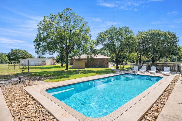 Aggieland Escape With Pool - 9 Min To Kyle Field! - College Station, TX