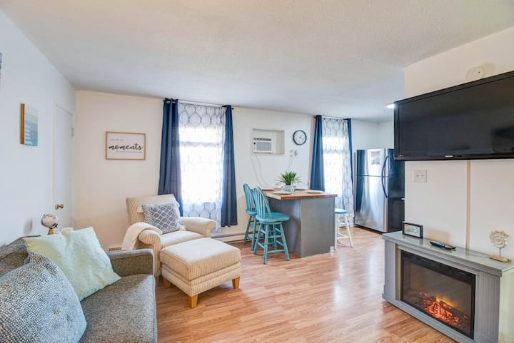 Quiet 2br • Walk To Beach, Vibe & The Dome - Virginia Beach, VA