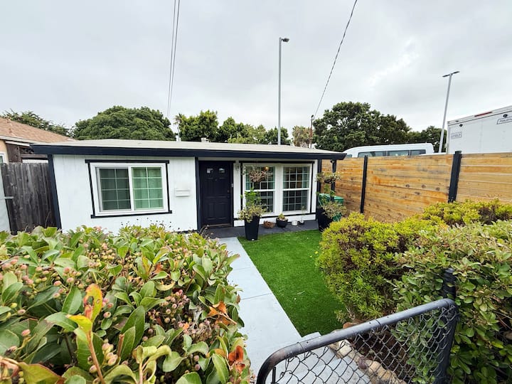 Adorable 2bd Beach Home-king Bd-pets-fenced Yard - San Diego, CA