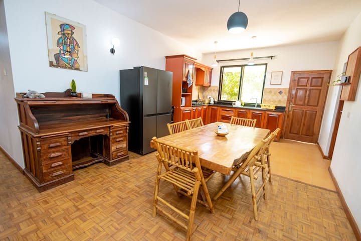 Lavender Urban Haven - Near Muhimbili Hospital - Tanzania