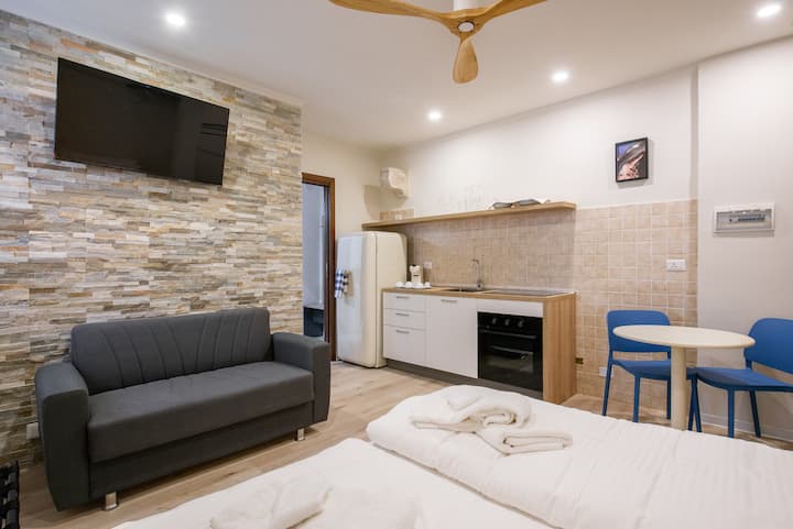 Gorgeous Remodeled Studio In Old Town, Fiuggi - Fiuggi