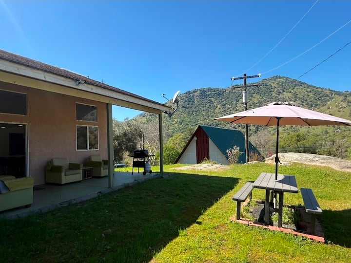 Large 3 Bedroom Home- 6 Miles To Snp - 쓰리 리버스