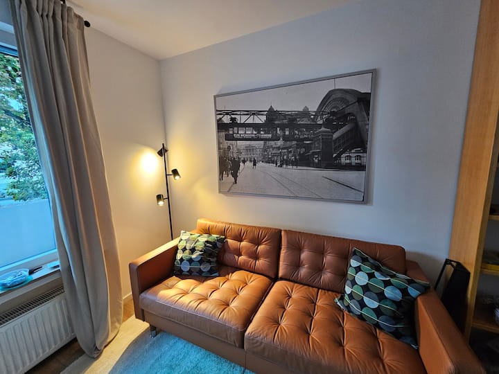 Cozy Apartment With Good Location And Connections - Wuppertal